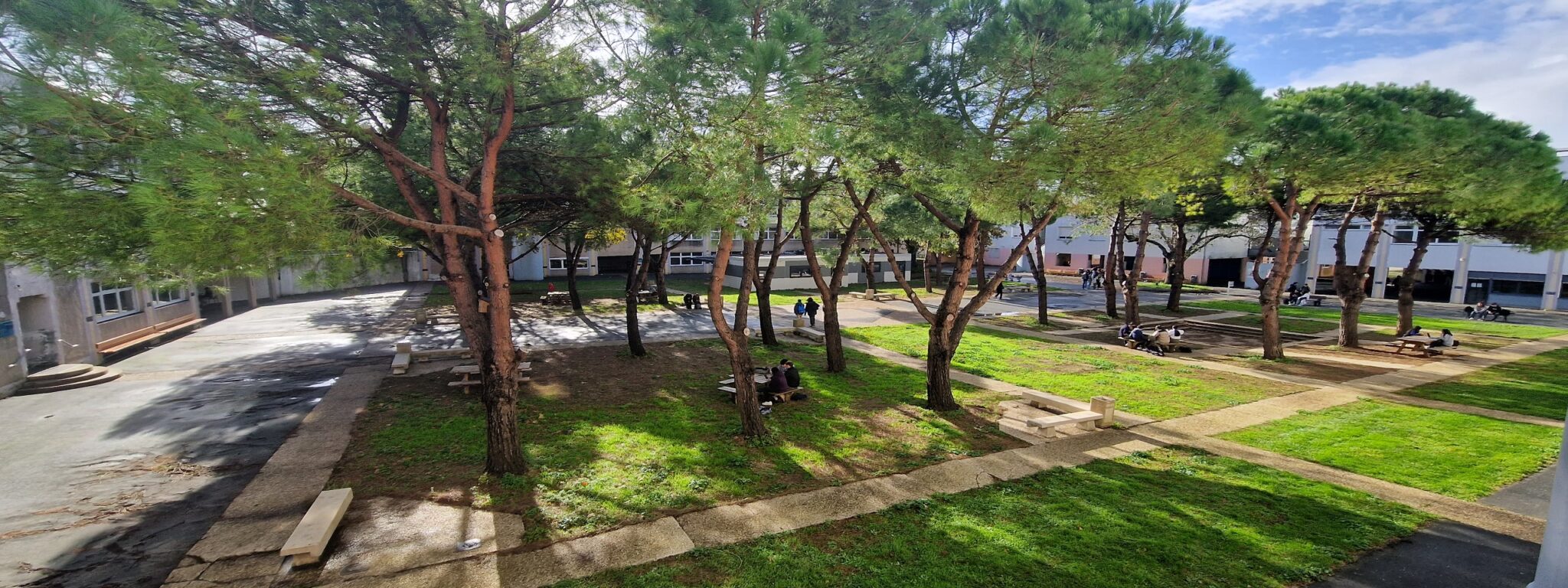 Lycée René-Josué VALIN – Rue Henri Barbusse, 17000 La Rochelle